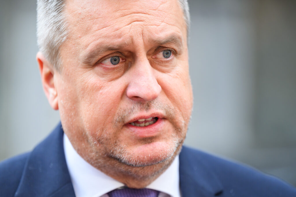 Danko vyzýva prezidenta, aby na samite NATO odmietol zvýšenie výdavkov